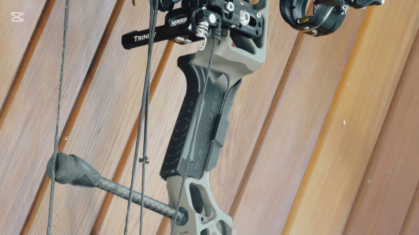 Adjustable Mathews Grip – Bedford Archery