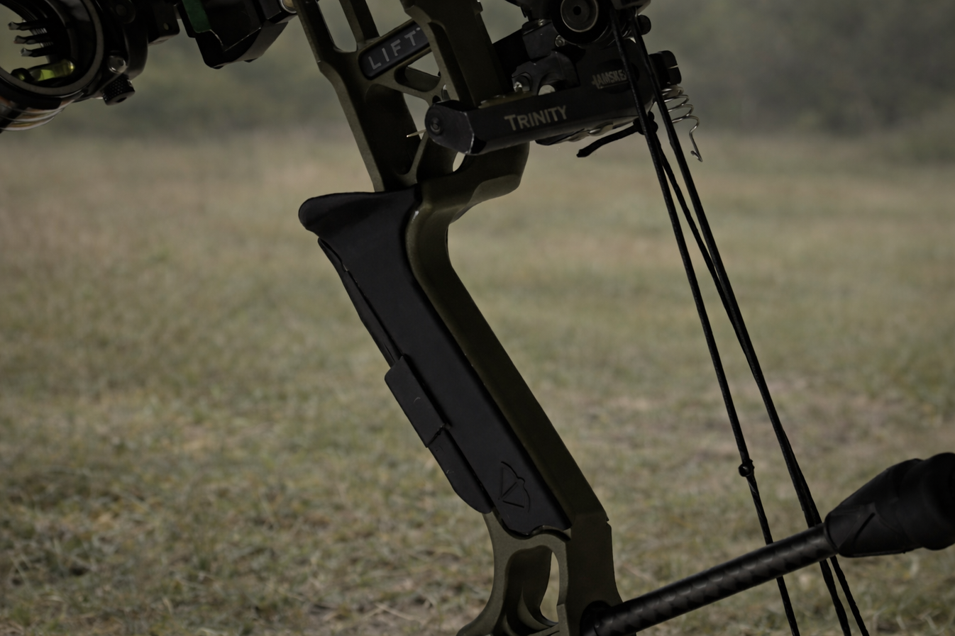 Mathews Side Plates – Bedford Archery