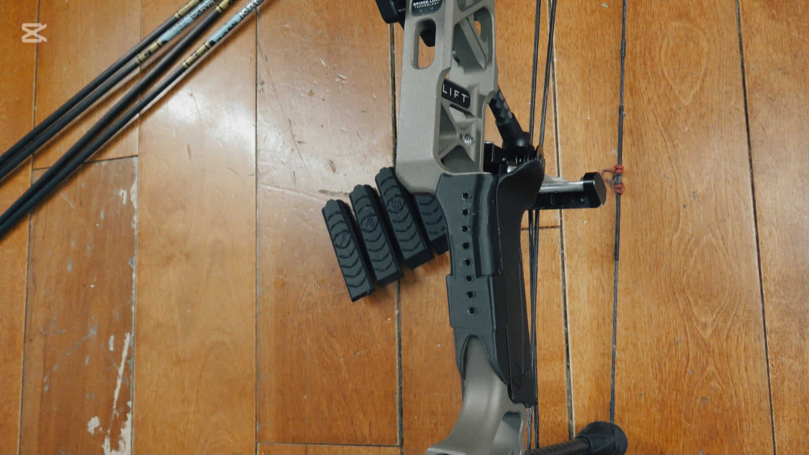 Adjustable Mathews Grip – Bedford Archery